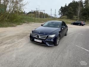 Синий Мерседес E 220 2017 в Вильнюс, объемом двигателя 2.20 л и пробегом 343 тыс. км за 18300 €, фото  на AUTOMOTO.COM.LV
