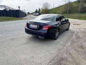 Синий Мерседес E 220 2017 в Вильнюс, объемом двигателя 2.20 л и пробегом 343 тыс. км за 18300 €, фото 4 на AUTOMOTO.COM.LV