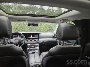 Синий Мерседес E 220 2017 в Рига, объемом двигателя 2.00 л и пробегом 192 тыс. км за 21449 €, фото 4 на AUTOMOTO.COM.LV