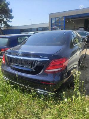 Синий Мерседес E 220 2017 в Аникщяй, объемом двигателя 2.14 л и пробегом 273 тыс. км за 10700 €, фото 5 на AUTOMOTO.COM.LV