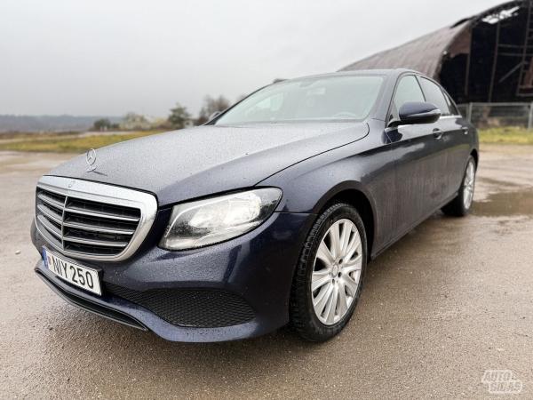 Blue Mercedes-Benz E 220 2018 in Kaunas, with an engine capacity of 2.00 L and mileage of 302 thousand km for 11850 €, photo 1 on AUTOMOTO.COM.LV
