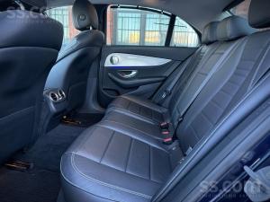 Zils Mercedes-Benz E 220 2018 Rīga, ar dzinēja tilpumu 2.00 L un nobraukumu 149 tūkst. km par 22200 €, foto 26 vietnē AUTOMOTO.COM.LV