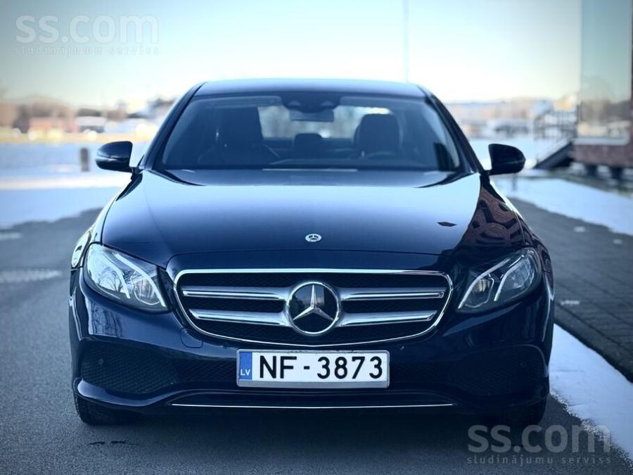 Синий Мерседес E 220 2018 в Рига, объемом двигателя 2.00 л и пробегом 149 тыс. км за 22200 €, фото 6 на AUTOMOTO.COM.LV