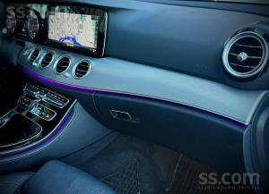 Синий Мерседес E 220 2018 в Рига, объемом двигателя 2.00 л и пробегом 149 тыс. км за 22200 €, фото 16 на AUTOMOTO.COM.LV