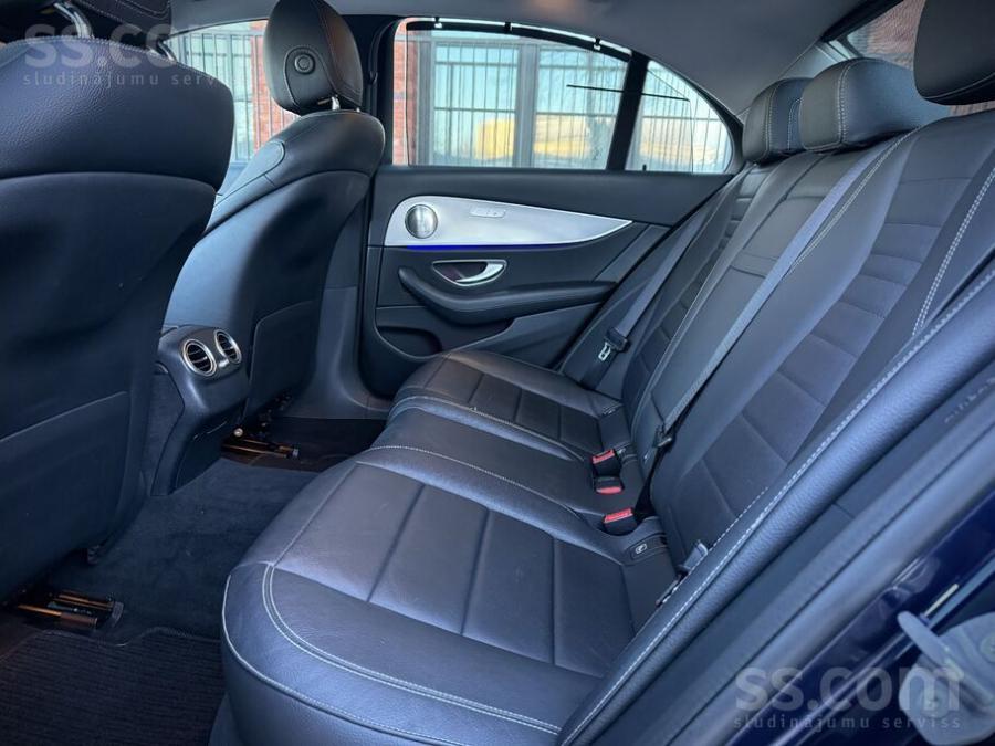 Синий Мерседес E 220 2018 в Рига, объемом двигателя 2.00 л и пробегом 149 тыс. км за 22200 €, фото 27 на AUTOMOTO.COM.LV