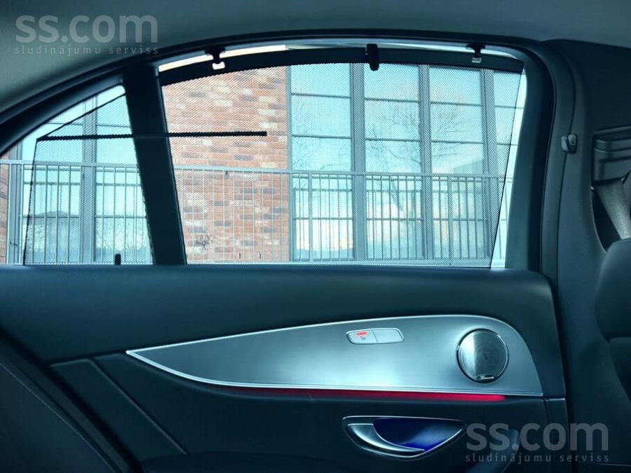 Синий Мерседес E 220 2018 в Рига, объемом двигателя 2.00 л и пробегом 149 тыс. км за 22200 €, фото 28 на AUTOMOTO.COM.LV