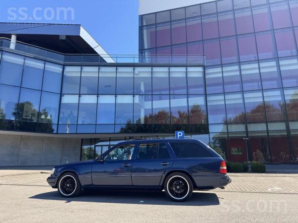 Синий Мерседес E 220 1996 в Резекне, объемом двигателя 2.20 л и пробегом 325 тыс. км за 8500 €, фото 2 на AUTOMOTO.COM.LV