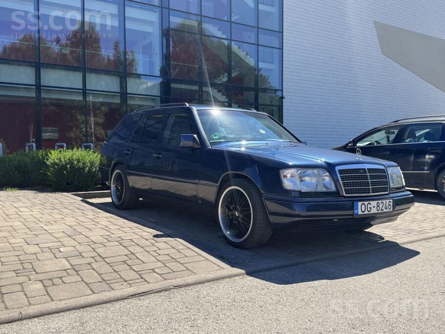 Синий Мерседес E 220 1996 в Резекне, объемом двигателя 2.20 л и пробегом 325 тыс. км за 8500 €, фото 7 на AUTOMOTO.COM.LV