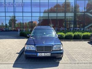 Синий Мерседес E 220 1996 в Резекне, объемом двигателя 2.20 л и пробегом 325 тыс. км за 8500 €, фото 9 на AUTOMOTO.COM.LV