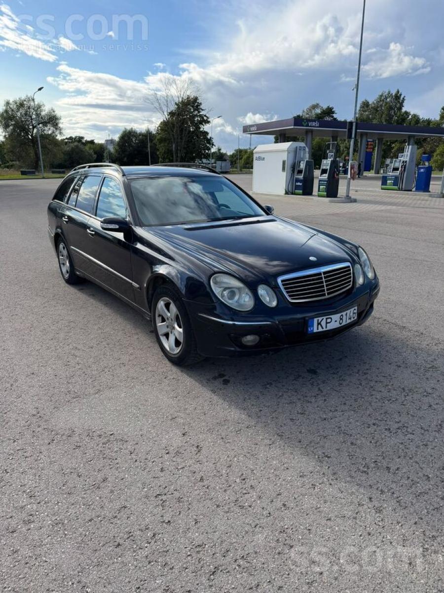 Blue Mercedes-Benz E 220 2003 in Tukums, with an engine capacity of 2.20 L and mileage of 497 thousand km for 2500 €, photo 1 on AUTOMOTO.COM.LV