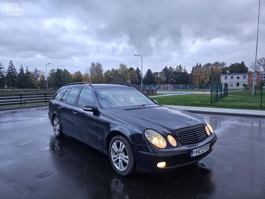 Blue Mercedes-Benz E 220 2003 in Klaipeda, with an engine capacity of 2.20 L and mileage of 309 thousand km for 1850 €, photo 4 on AUTOMOTO.COM.LV