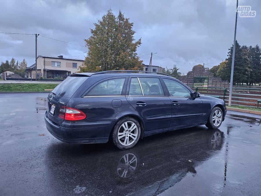 Blue Mercedes-Benz E 220 2003 in Klaipeda, with an engine capacity of 2.20 L and mileage of 309 thousand km for 1850 €, photo 9 on AUTOMOTO.COM.LV
