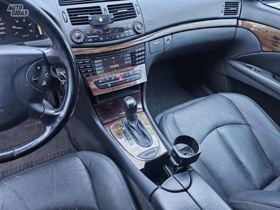 Blue Mercedes-Benz E 220 2003 in Klaipeda, with an engine capacity of 2.20 L and mileage of 309 thousand km for 1850 €, photo 12 on AUTOMOTO.COM.LV