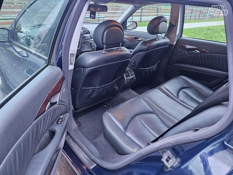 Blue Mercedes-Benz E 220 2003 in Klaipeda, with an engine capacity of 2.20 L and mileage of 309 thousand km for 1850 €, photo 14 on AUTOMOTO.COM.LV