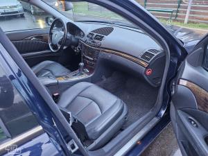 Blue Mercedes-Benz E 220 2003 in Klaipeda, with an engine capacity of 2.20 L and mileage of 309 thousand km for 1850 €, photo 15 on AUTOMOTO.COM.LV