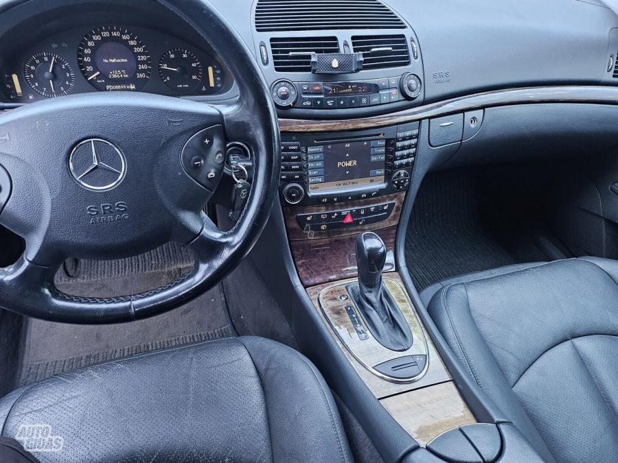 Blue Mercedes-Benz E 220 2003 in Klaipeda, with an engine capacity of 2.20 L and mileage of 309 thousand km for 1850 €, photo 17 on AUTOMOTO.COM.LV