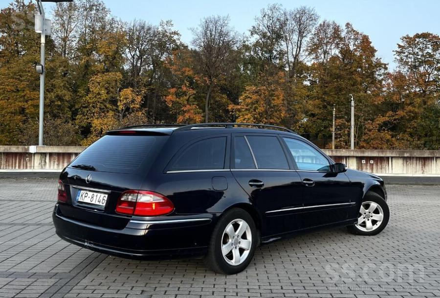 Синий Мерседес E 220 2003 в Рига, объемом двигателя 2.20 л и пробегом 500 тыс. км за 2400 €, фото 11 на AUTOMOTO.COM.LV