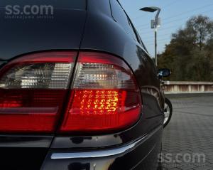 Синий Мерседес E 220 2003 в Рига, объемом двигателя 2.20 л и пробегом 500 тыс. км за 2400 €, фото 13 на AUTOMOTO.COM.LV