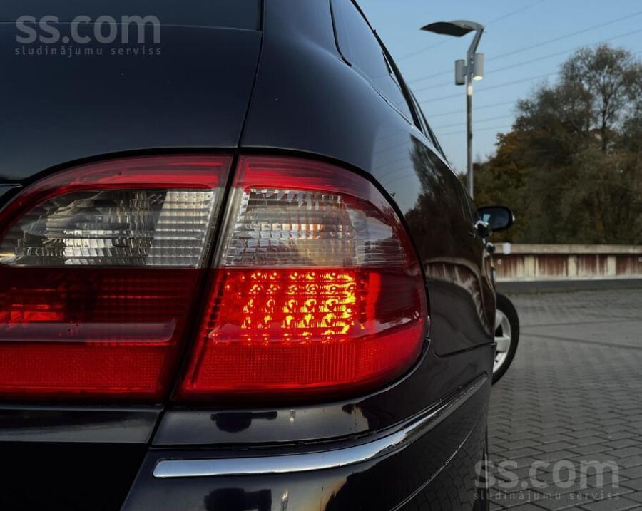 Синий Мерседес E 220 2003 в Рига, объемом двигателя 2.20 л и пробегом 500 тыс. км за 2400 €, фото 13 на AUTOMOTO.COM.LV
