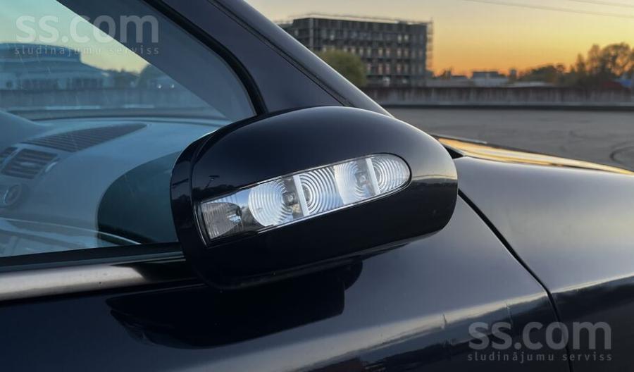 Синий Мерседес E 220 2003 в Рига, объемом двигателя 2.20 л и пробегом 500 тыс. км за 2400 €, фото 15 на AUTOMOTO.COM.LV