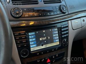 Синий Мерседес E 220 2003 в Рига, объемом двигателя 2.20 л и пробегом 500 тыс. км за 2400 €, фото 25 на AUTOMOTO.COM.LV