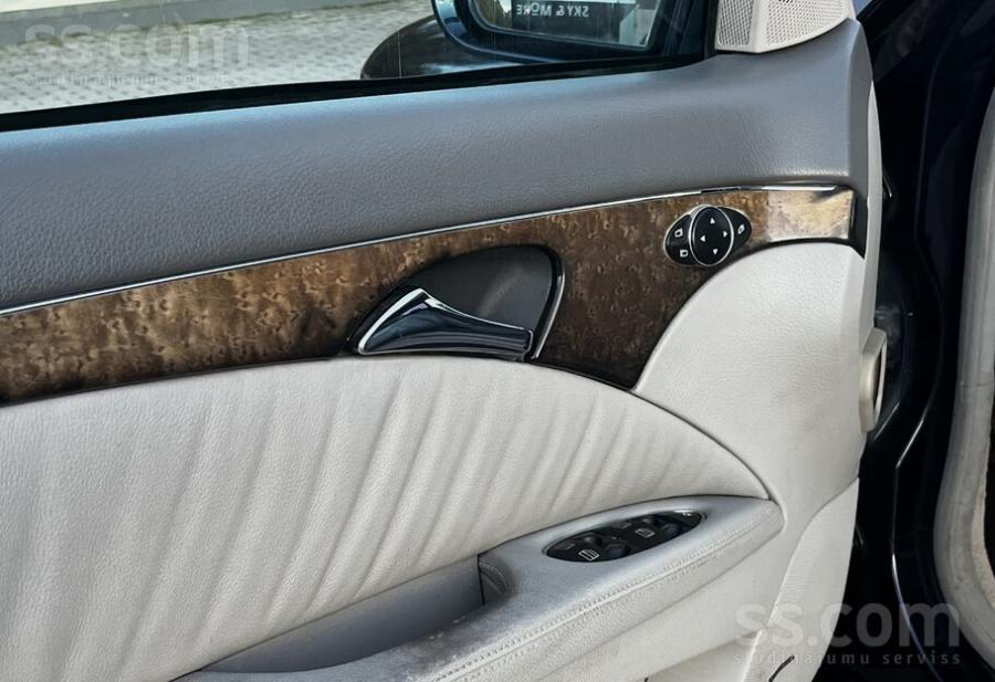Синий Мерседес E 220 2003 в Рига, объемом двигателя 2.20 л и пробегом 500 тыс. км за 2400 €, фото 27 на AUTOMOTO.COM.LV