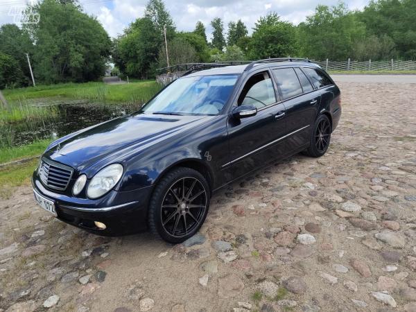 Синий Мерседес E 220 2004 в Тельшяй, объемом двигателя 2.10 л и пробегом 353 тыс. км за 2650 €, фото 1 на AUTOMOTO.COM.LV