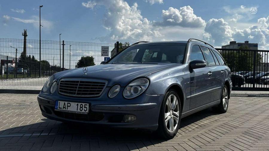 Blue Mercedes-Benz E 220 2004 in Kaunas, with an engine capacity of 2.15 L and mileage of 600 thousand km for 2100 €, photo 1 on AUTOMOTO.COM.LV
