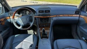 Blue Mercedes-Benz E 220 2004 in Kaunas, with an engine capacity of 2.15 L and mileage of 600 thousand km for 2100 €, photo 5 on AUTOMOTO.COM.LV