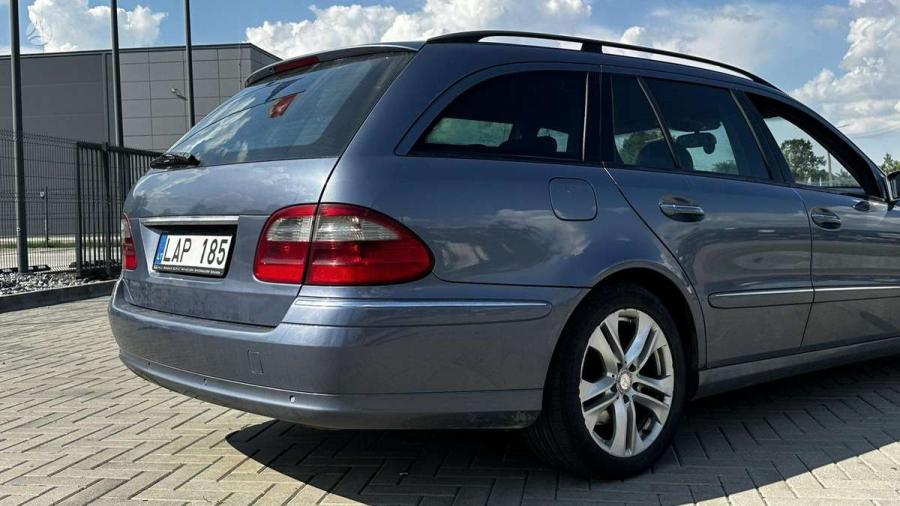 Blue Mercedes-Benz E 220 2004 in Kaunas, with an engine capacity of 2.15 L and mileage of 600 thousand km for 2100 €, photo 14 on AUTOMOTO.COM.LV