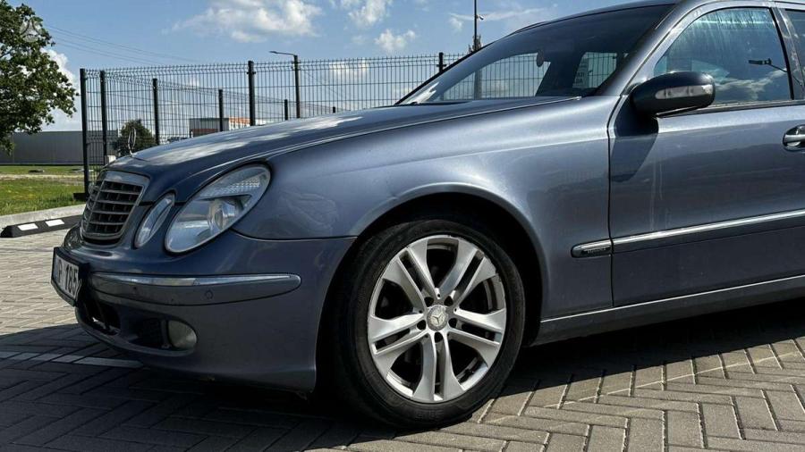 Blue Mercedes-Benz E 220 2004 in Kaunas, with an engine capacity of 2.15 L and mileage of 600 thousand km for 2100 €, photo 15 on AUTOMOTO.COM.LV