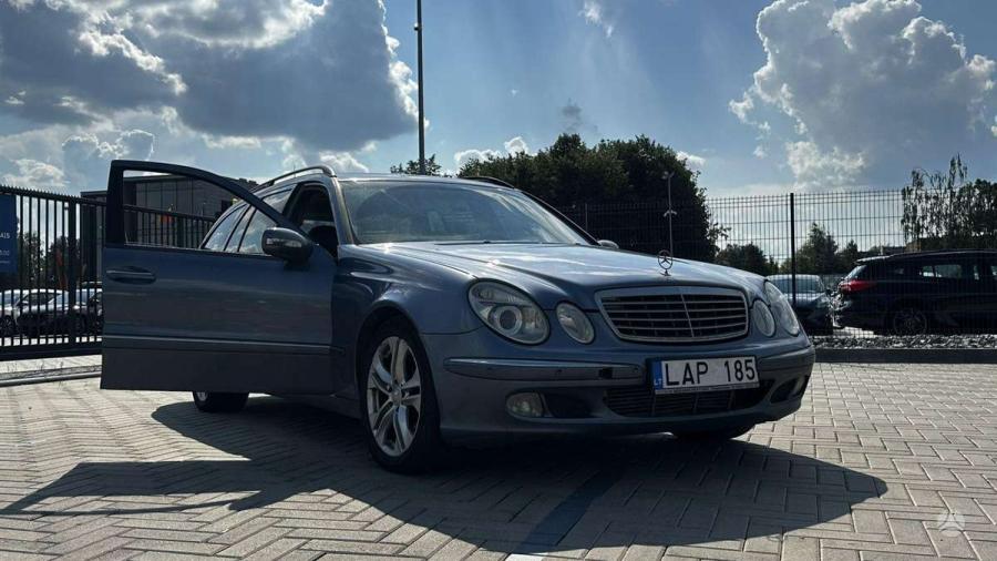 Blue Mercedes-Benz E 220 2004 in Kaunas, with an engine capacity of 2.15 L and mileage of 600 thousand km for 2100 €, photo 16 on AUTOMOTO.COM.LV