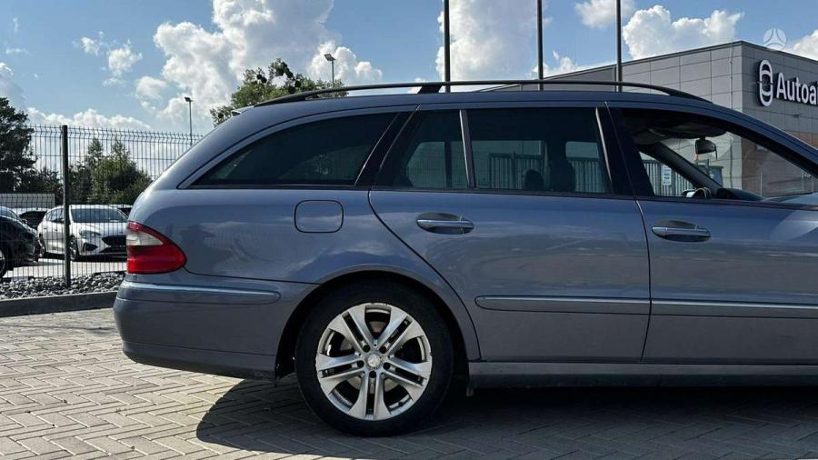Blue Mercedes-Benz E 220 2004 in Kaunas, with an engine capacity of 2.15 L and mileage of 600 thousand km for 2100 €, photo 20 on AUTOMOTO.COM.LV