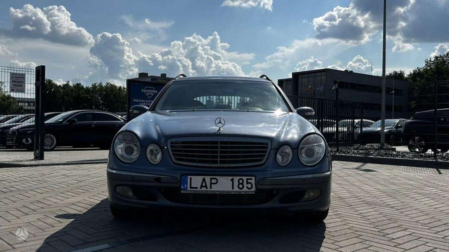 Blue Mercedes-Benz E 220 2004 in Kaunas, with an engine capacity of 2.15 L and mileage of 600 thousand km for 2100 €, photo 21 on AUTOMOTO.COM.LV