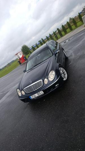 Zils Mercedes-Benz E 220 2004 Rakvere, ar dzinēja tilpumu 2.10 L un nobraukumu 307 tūkst. km par 1500 €, foto 6 vietnē AUTOMOTO.COM.LV