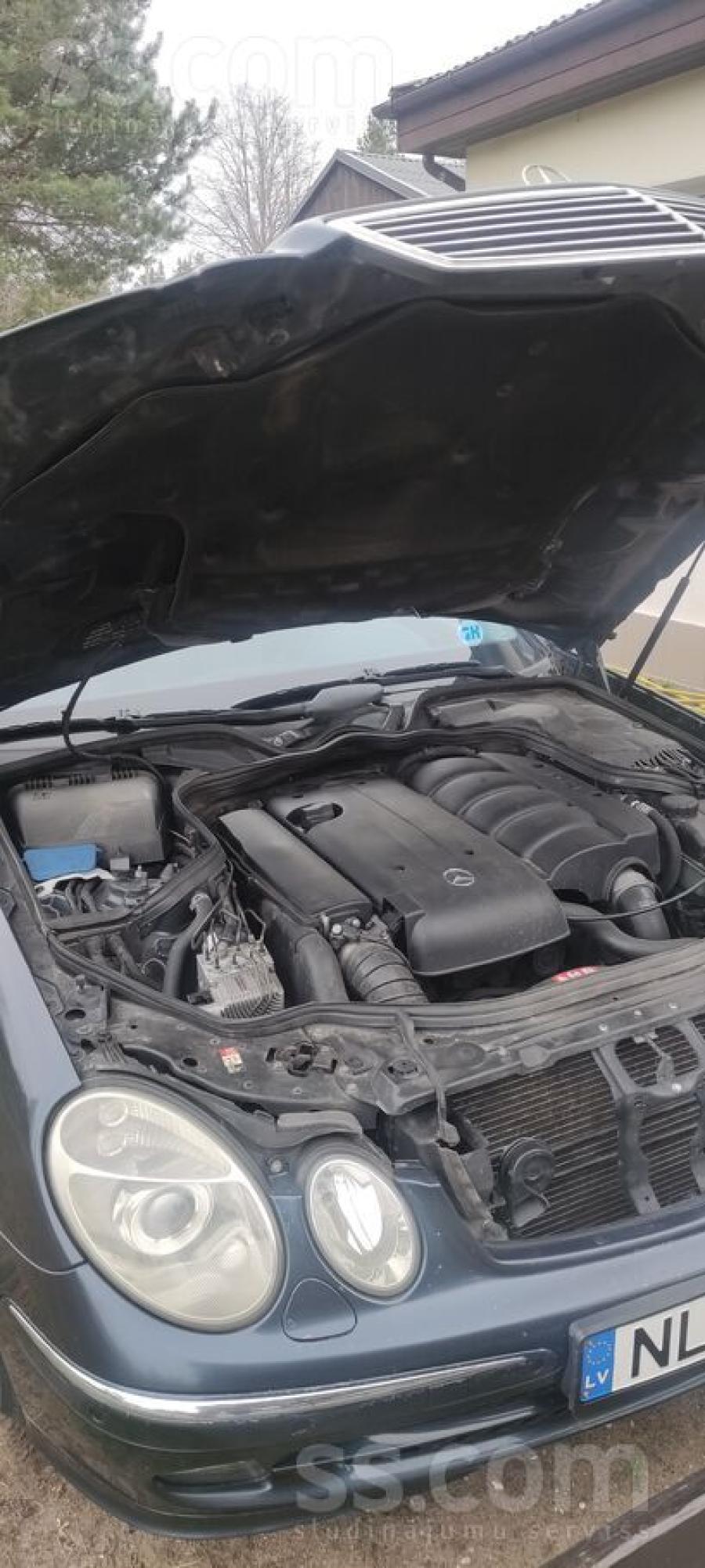 Zils Mercedes-Benz E 220 2005 Rīga, ar dzinēja tilpumu 2.10 L un nobraukumu 324 tūkst. km par 2500 €, foto 1 vietnē AUTOMOTO.COM.LV