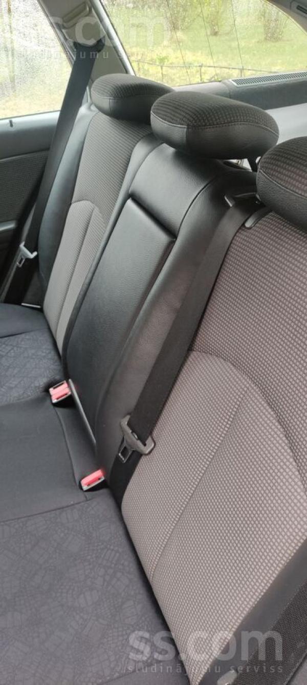 Zils Mercedes-Benz E 220 2005 Rīga, ar dzinēja tilpumu 2.10 L un nobraukumu 324 tūkst. km par 2500 €, foto 7 vietnē AUTOMOTO.COM.LV