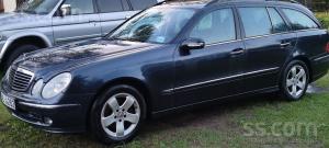 Синий Мерседес E 220 2005 в Рига, объемом двигателя 2.10 л и пробегом 327 тыс. км за 3000 €, фото  на AUTOMOTO.COM.LV