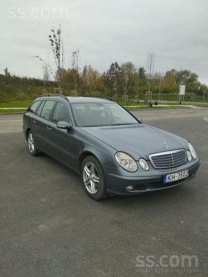 Blue Mercedes-Benz E 220 2005 in Jelgava, with an engine capacity of 2.20 L and mileage of 389 thousand km for 3100 €, photo 4 on AUTOMOTO.COM.LV