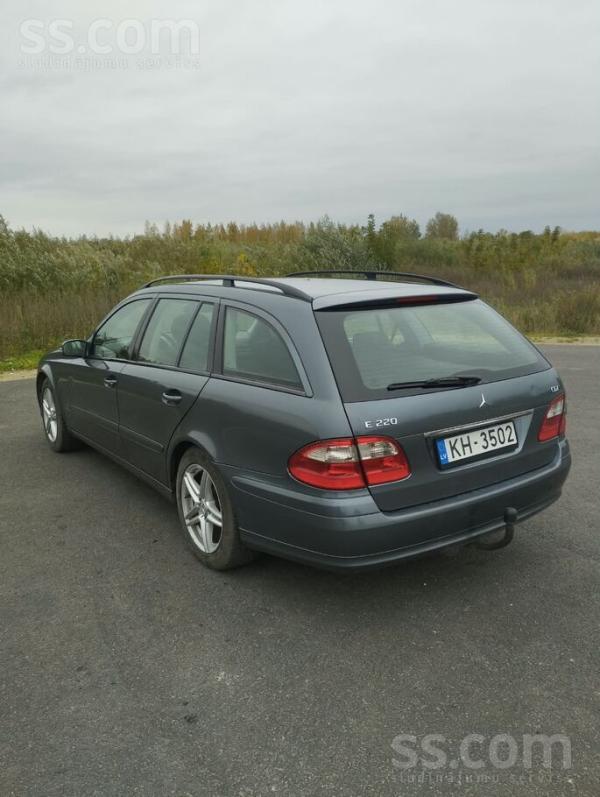 Blue Mercedes-Benz E 220 2005 in Jelgava, with an engine capacity of 2.20 L and mileage of 389 thousand km for 3100 €, photo 6 on AUTOMOTO.COM.LV
