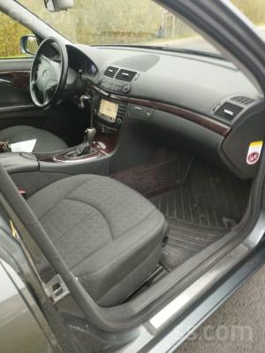 Blue Mercedes-Benz E 220 2005 in Jelgava, with an engine capacity of 2.20 L and mileage of 389 thousand km for 3100 €, photo 23 on AUTOMOTO.COM.LV