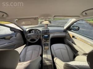 Blue Mercedes-Benz E 220 2006 in Cesis, with an engine capacity of 2.20 L and mileage of 454 thousand km for 2500 €, photo 10 on AUTOMOTO.COM.LV