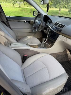 Blue Mercedes-Benz E 220 2006 in Cesis, with an engine capacity of 2.20 L and mileage of 454 thousand km for 2500 €, photo 11 on AUTOMOTO.COM.LV
