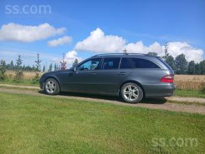 Синий Мерседес E 220 2007 в Екабпилс, объемом двигателя 2.20 л и пробегом 340 тыс. км за 2700 €, фото 3 на AUTOMOTO.COM.LV