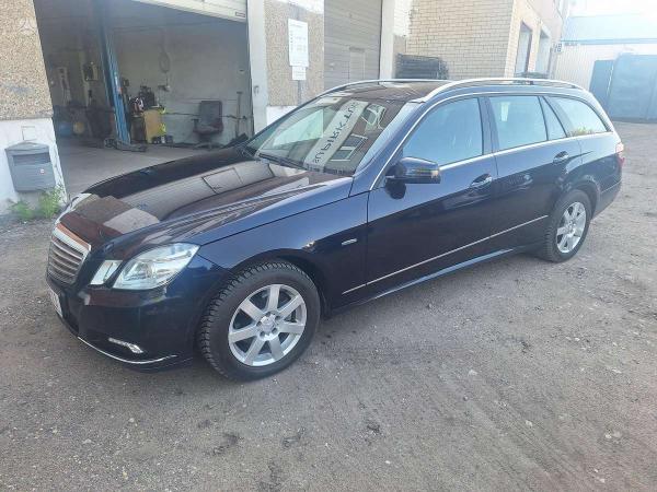 Blue Mercedes-Benz E 220 2010 in Marijampole, with an engine capacity of 2.14 L and mileage of 310 thousand km for 4200 €, photo 1 on AUTOMOTO.COM.LV