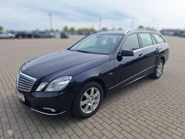 Zils Mercedes-Benz E 220 2010 Marijampole, ar dzinēja tilpumu 2.14 L un nobraukumu 312 tūkst. km par 4000 €, foto 1 vietnē AUTOMOTO.COM.LV
