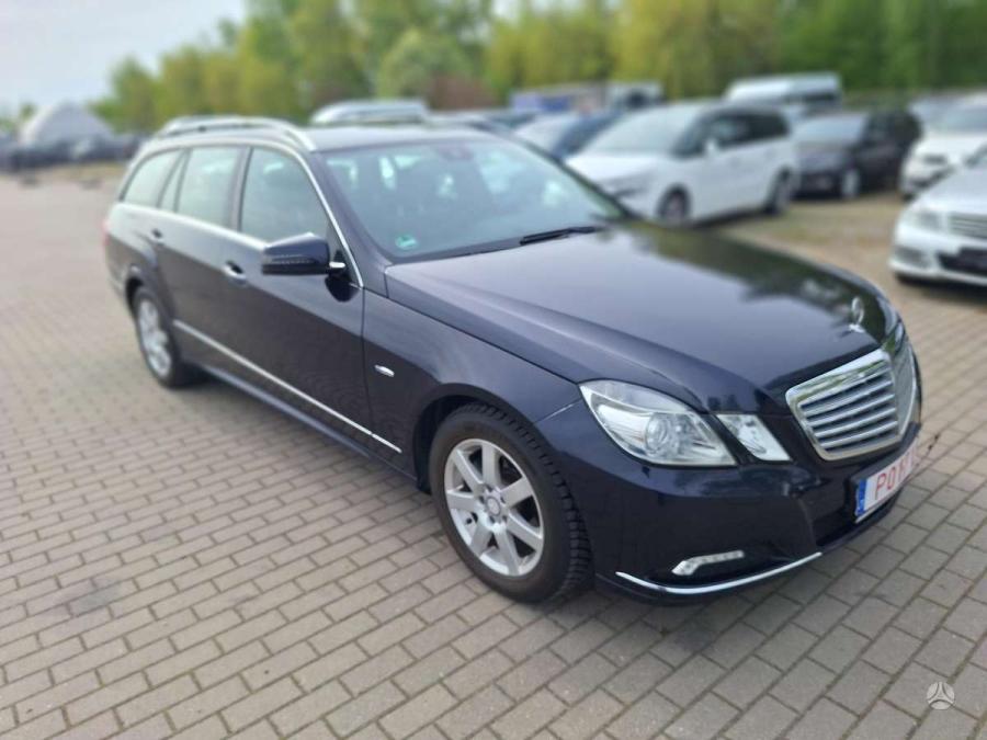 Синий Мерседес E 220 2010 в Мариямполе, объемом двигателя 2.14 л и пробегом 312 тыс. км за 4000 €, фото 5 на AUTOMOTO.COM.LV