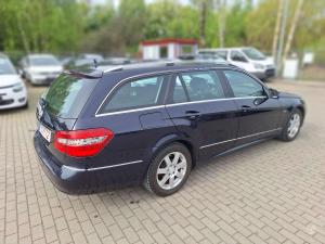 Синий Мерседес E 220 2010 в Мариямполе, объемом двигателя 2.14 л и пробегом 312 тыс. км за 4000 €, фото 7 на AUTOMOTO.COM.LV