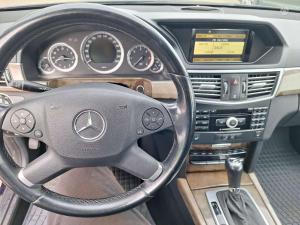 Синий Мерседес E 220 2010 в Мариямполе, объемом двигателя 2.14 л и пробегом 312 тыс. км за 4000 €, фото 23 на AUTOMOTO.COM.LV