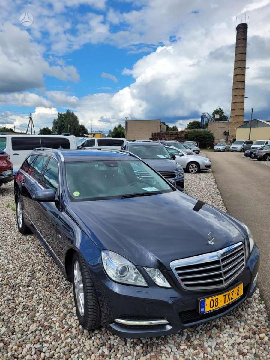 Zils Mercedes-Benz E 220 2011 Tauragė, ar dzinēja tilpumu 2.14 L un nobraukumu 284 tūkst. km par 5200 €, foto 1 vietnē AUTOMOTO.COM.LV